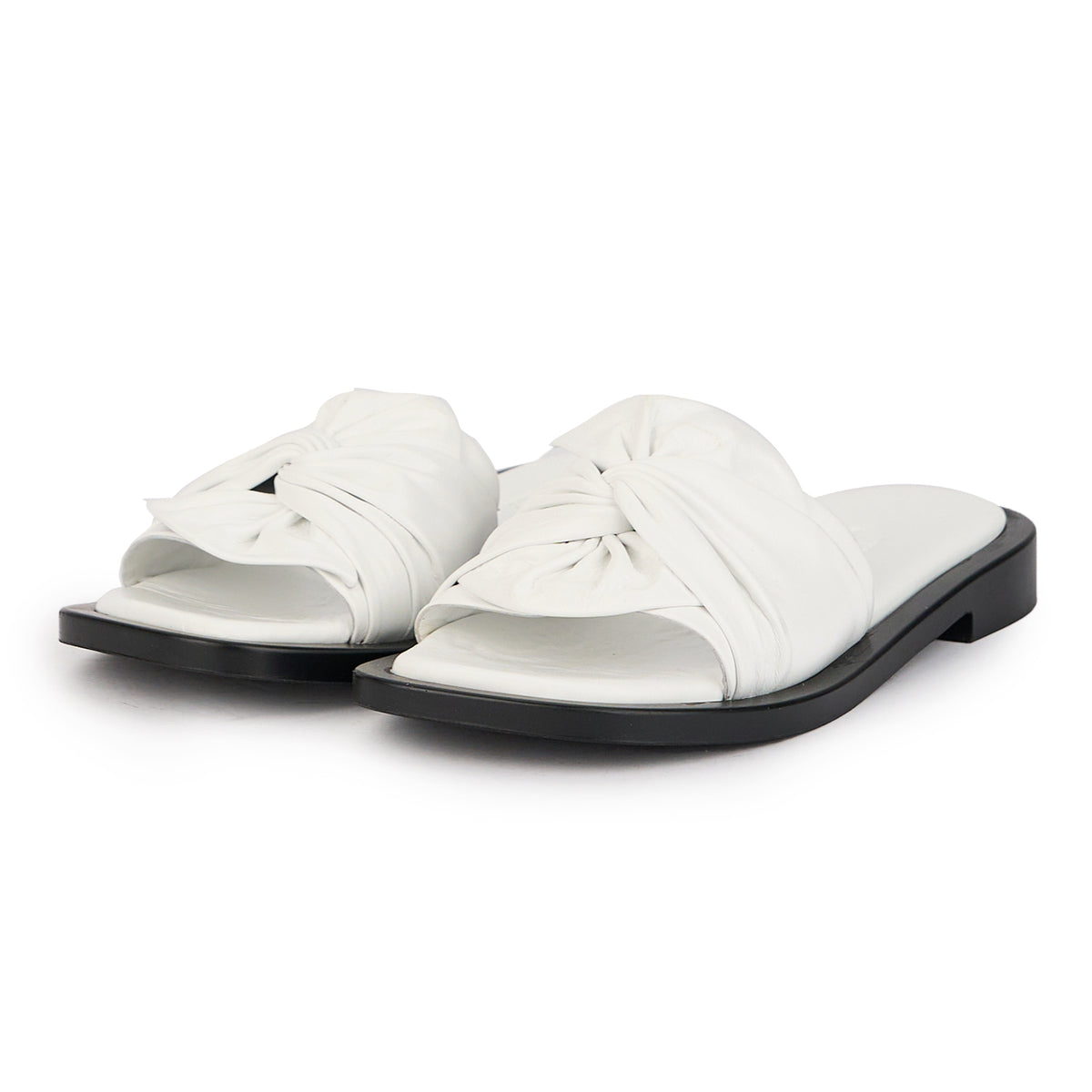 Papuc dama din piele naturala neagra cu talpa joasa 16110 – Superlative.ro