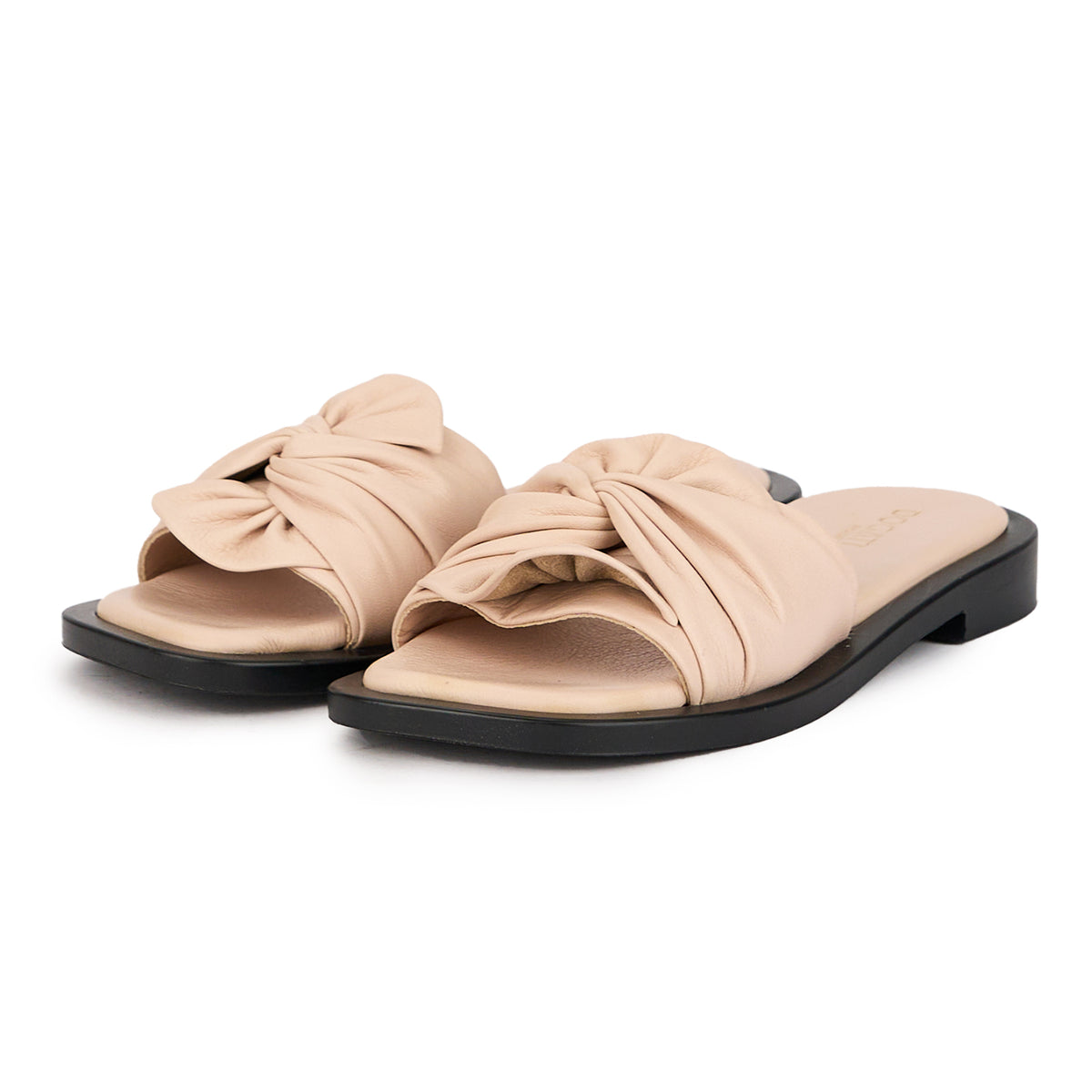 Papuc dama din piele naturala roz-pudra cu talpa joasa 16113 ...