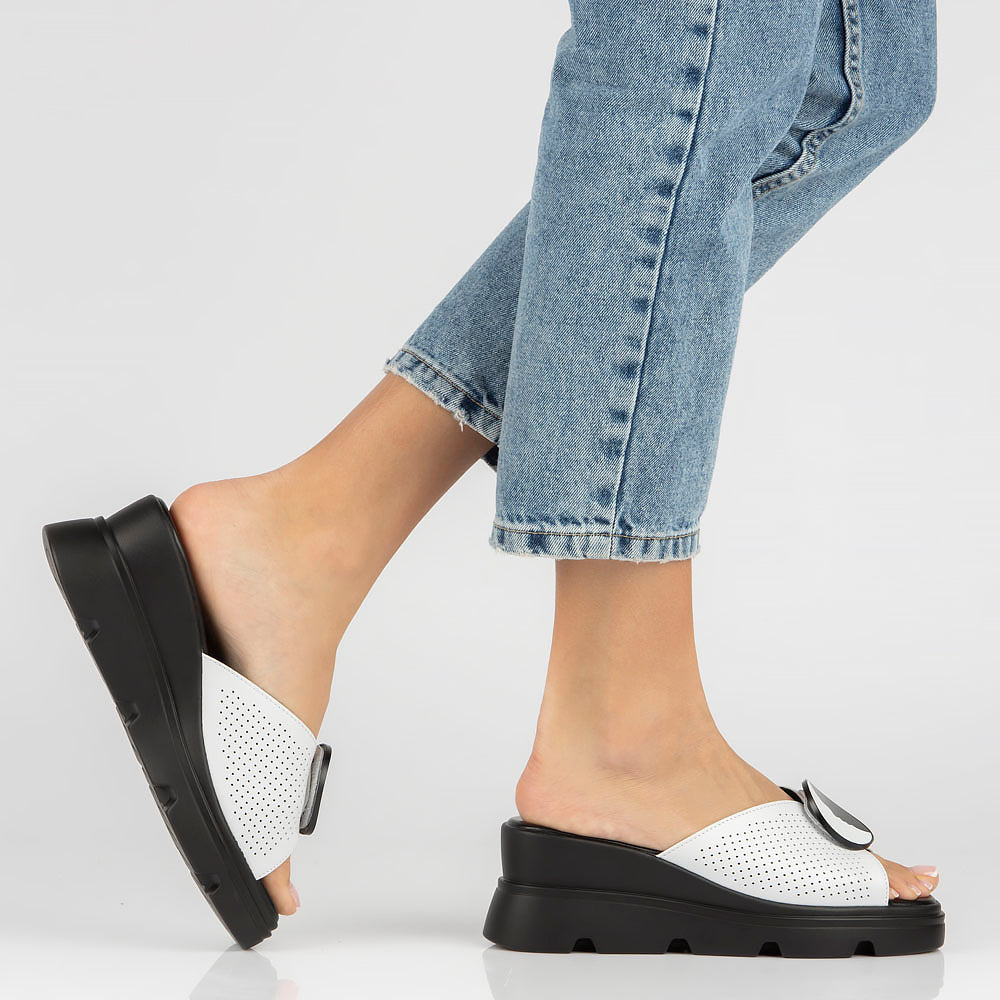 Papuc dama din piele naturala alba cu platforma 13323 – Superlative.ro