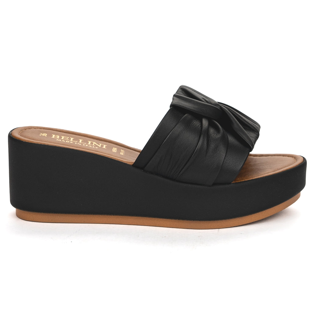 Papuc dama din piele naturala neagra cu talpa inalta 13830 – Superlative.ro